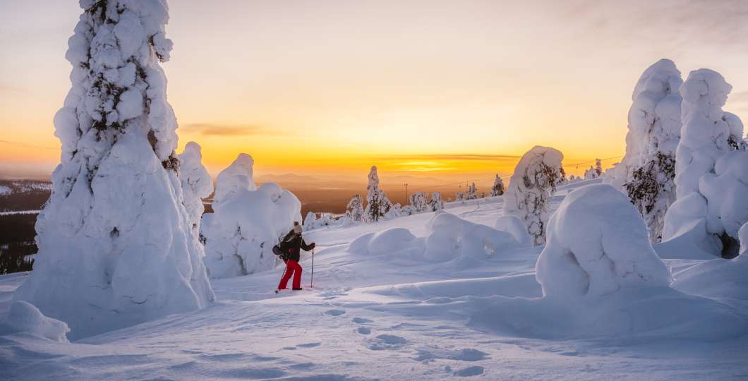Luosto_snowshoeing_sunset (1).jpg